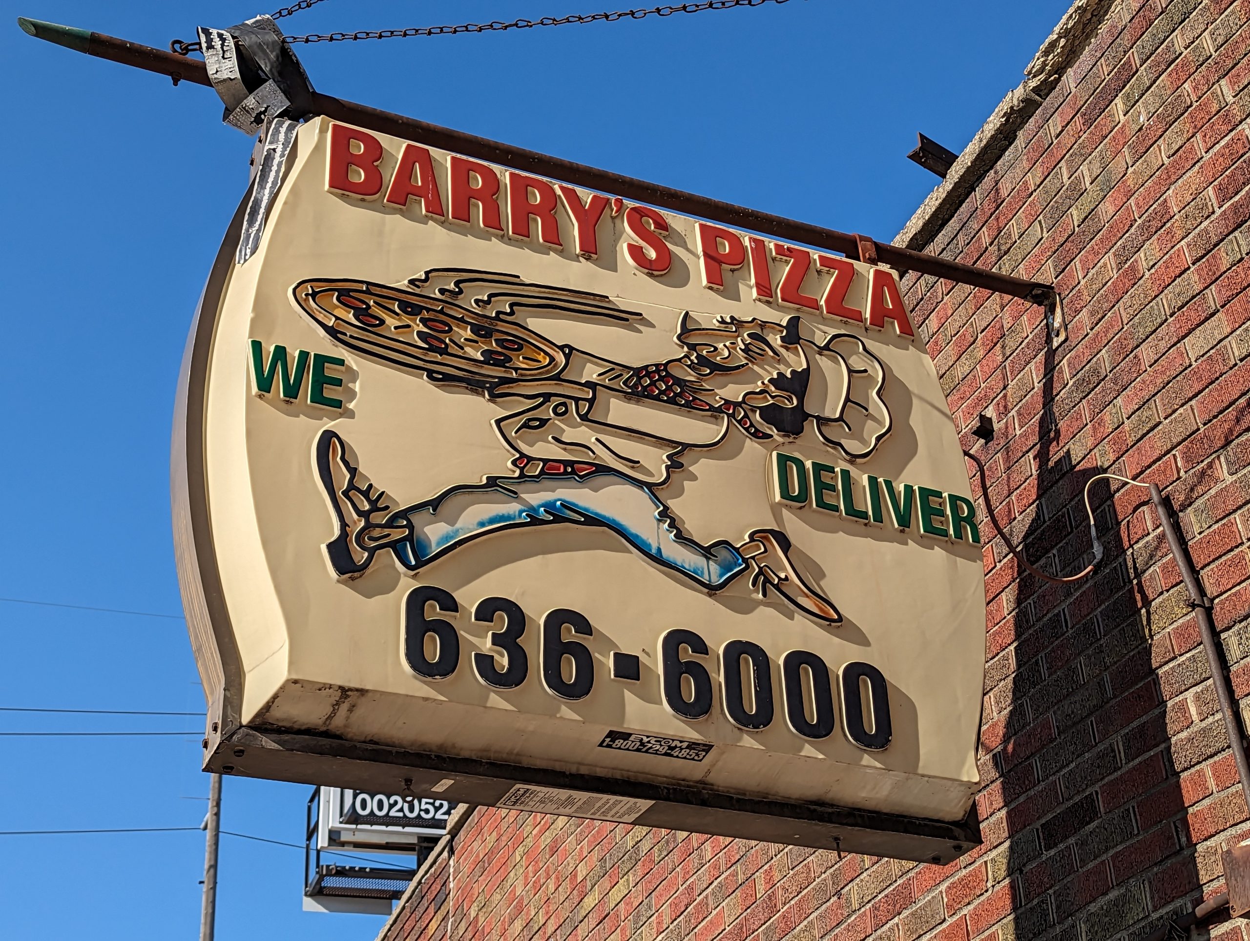 Barry’s Pizza in West Indianapolis stays strong after 40 years.