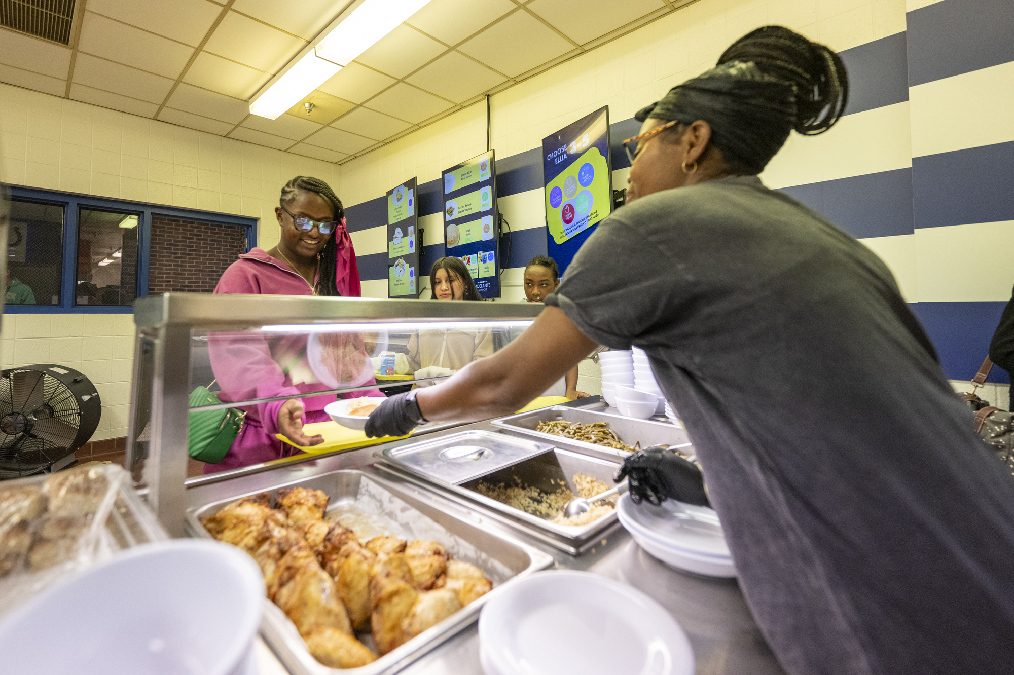Kids at Adelante Schools get restaurant-quality school lunches
