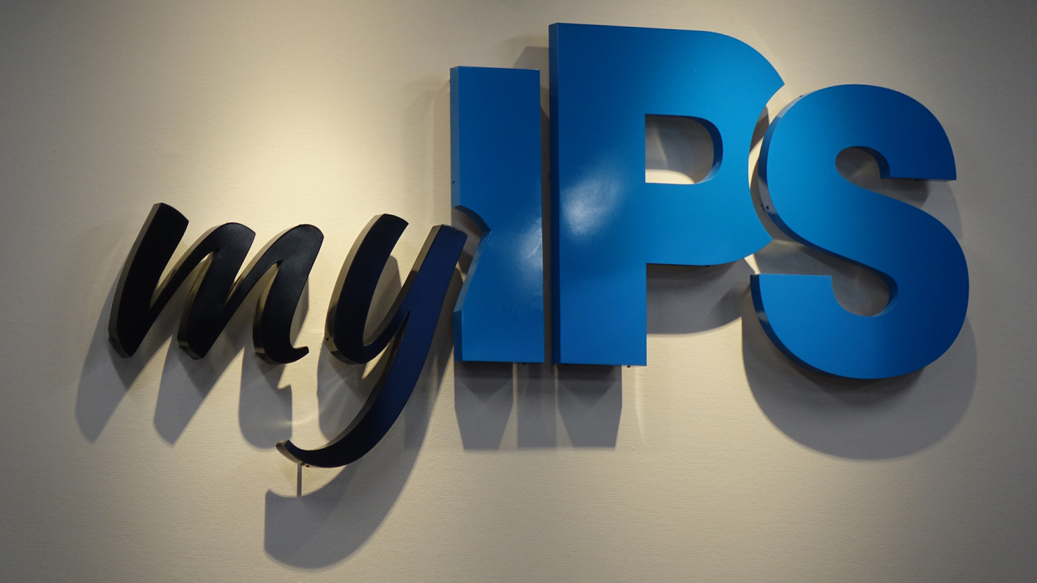 IPS and mayor to draft a plan for charters to use schools and buses